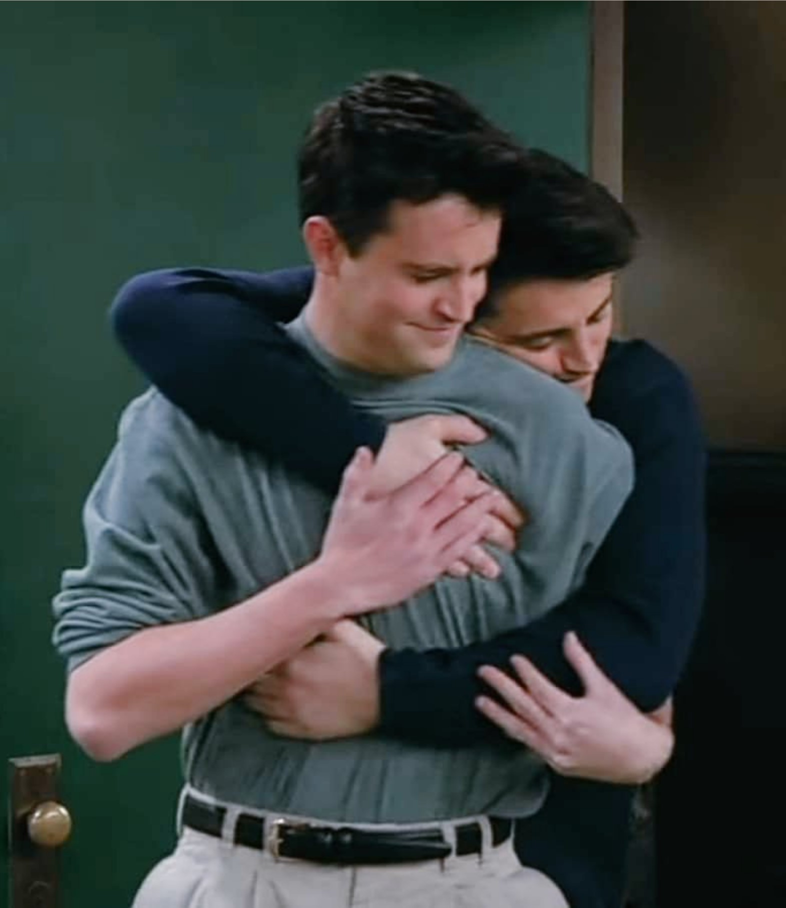 Addio a Matthew Perry, i meme emozionanti dei suoi fan - News virali