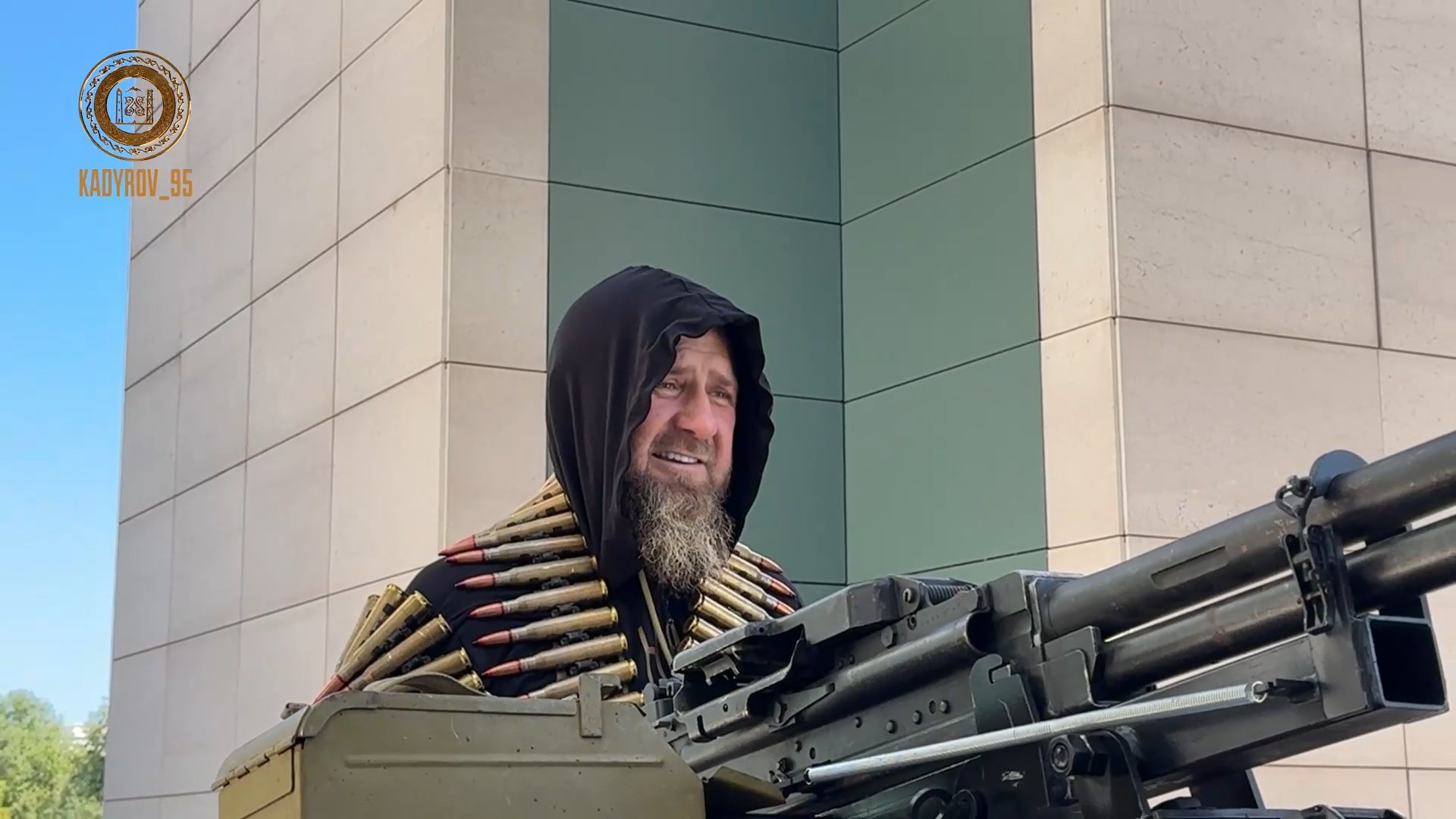 Kadyrov e il Cybertruck Tesla con mitragliatrice: la vera storia del ...